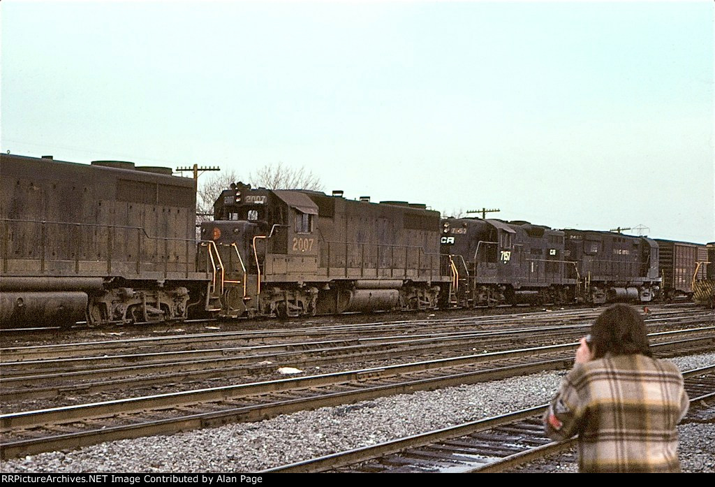 PRSL GP38 2007, CR GP7 7157, and PC 425 2423